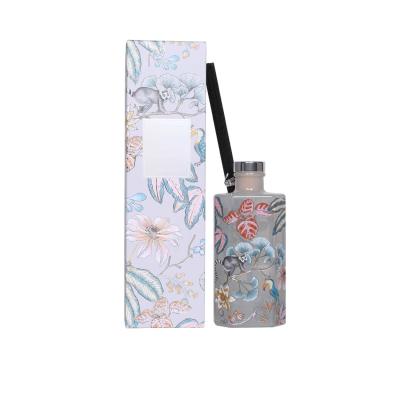 China Custom Logo Glass Reed Diffuser 180ml Home Fragrance Oil with Natural Sticks for sale
