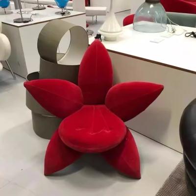 China Modern Lily Flower Accent Chair Creative Petal Lazy Sofa for Small Spaces Bedroom Apartment 80cm for sale