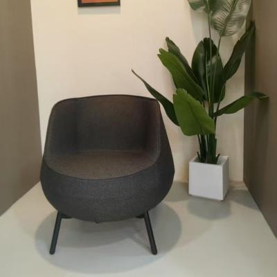 China Italian Style Comfortable Leisure Stool Armchair Small Lounge Sofa Metal Legs Accent Chair Modern Design Eco-Friendly Bedroom for sale