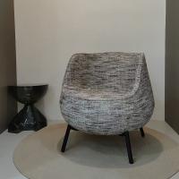 China Italian Style Comfortable Leisure Stool Armchair Small Lounge Sofa Metal Legs Accent Chair Modern Design Eco-Friendly Bedroom for sale