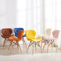 China Nordic Minimalist Leather Dining Chair with Beech Wood Legs 50cm Seat Height for sale