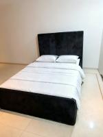 China Vacuum Compressed Pure Sponge Roll Bed 90x200cm No Assembly Needed Customizable for Small Apartments for sale