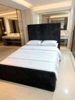 China Vacuum Compressed Pure Sponge Roll Bed 90x200cm No Assembly Needed Customizable for Small Apartments for sale