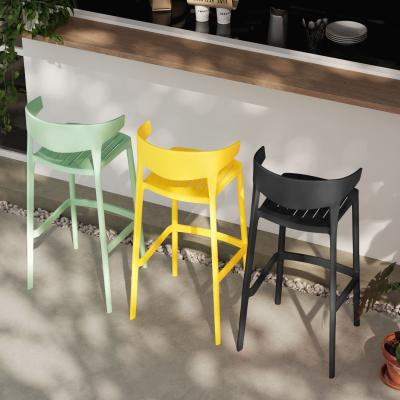 China Modern Outdoor PP Plastic Stackable Lightweight Portable Dining Patio Chair with Curve Back for Hotel Garden Restaurant Cafe for sale