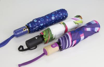 China 3 Fold Ladies Umbrella 8mm Metal Shaft Auto Open Close Digital Printing for sale