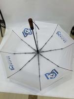 China Wooden Handle Umbrella 23 Inches Lightweight 3-Fold Umbrella for sale
