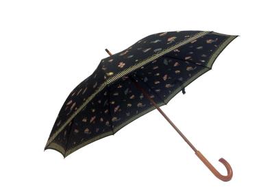 China 14mm Wooden Shaft Reverse Inverted Umbrella 23 Inch 8 Panels Windproof Custom Logo for sale