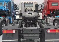 China 6X4 Haul Semi Trailer Truck Auman Semi Tractor Towing Head 309kw 420hp Engine for sale