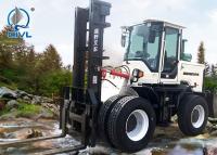 China 5 Ton All Terrain Forklift 76kw Diesel Engine 4WD Internal Combustion Side Shift Diesel Engine Color Option for sale