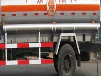 China New High Performance Petroleum Liquid Tanker Truck 5.65 Cubic Meters / Oil/Fuel  Transportation Trucks for sale