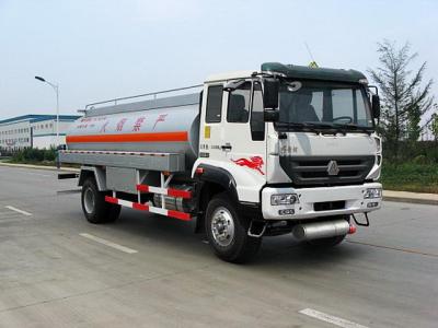 China High End 12.3 Cubic Meters Liquid Tanker Truck / Gasoline Tank Truck for sale