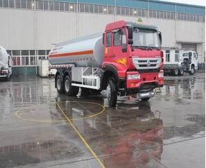 China 19.5 Cubic Meters Big Capacity Water Tanker Truck For Municipal Engineering,6x4 drive for sale