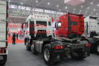China 336 HP Towing 30 Ton   4 x 2 Prime Mover Truck With Radius Tires for sale