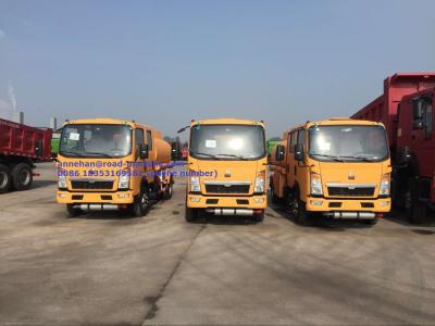 China Double Seats 4x2 Fuel Tank Truck SINOTRUK HOWO 5m3 With Engine Chaochai And Cab 2080 for sale