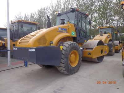 China Small Size XMR Serial Road Roller Model XD82 , Operating Weight 8500kgs, compacting road roller for sale