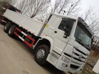 China 40 Ton Euro II ZF8098 Steering Sinotruk Howo7 Heavy duty Cargo Trucks with 10tires LHD336HP Sigle bed for sale
