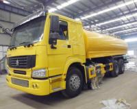 China Yellow HOWO 4x2 12 cbm Sprinkler Water Tank Truck Euro 2 Left Hand Drive for sale