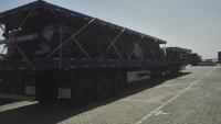 China Heavy Duty 3 Axles 40Ft Container Semi Trailer For Transport / Low Flatbed Truck for sale