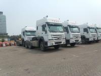 China Sinotruck Howo 336 371 420 hp Tractor Head 6X4 6x2 10 Wheel Truck,White color for sale