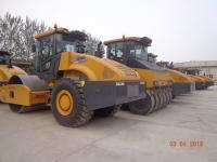 China XS223JE Road Maintenance Machinery / Road Compactor Single Drum Vibratory Roller for sale