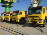 China Yellow 50T SINOTRUK HOWO Tow Tractor Truck RHD 10 Wheels 371 HP ZZ4257S3241W for sale