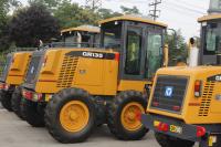 China Compact GR135 130HP 11000kg Tractor Road Grader , Small Motor Grader for sale