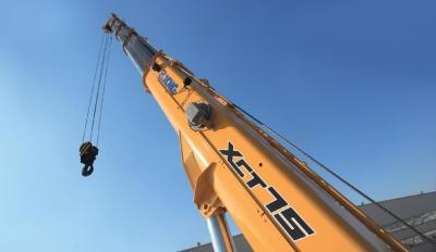 China Intelligent Telescopic Boom Crane With Low Speed And Large Torque Power System for sale
