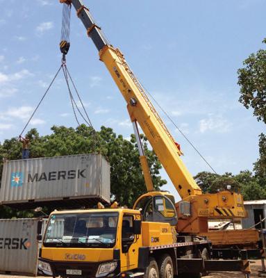 China Yellow Diesel Truck Crane QY35K5 / Telescopic Boom Crane with 36930kg Payload for sale