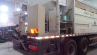 China Bituminous Gravel Synchronous Sealing Truck , Sealer Truck , Max.Sealing Width 4m, HOWO 6x4 Chassis for sale