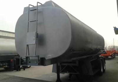 China 28 Ton Oil Tank Small Semi Trailer Trucks With 3 Apartments And Pipe for sale