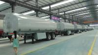 China 28 Ton Oil Tank Small Semi Trailer Trucks With 3 Apartments And Pipe for sale