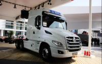 China Dong feng T7 American long head truck 520HP Prime Mover Truck save fuel AMT ESP for sale