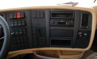 China HOWOA7 371 hp Engine And Two Sleepers Tractor Head Truck Right Hand Driving Type for sale