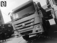 China Middle Lifting Heavy Duty Dump Truck , Sinotruck Howo 6x4 10 Wheeler Truck for sale