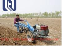 China Classical 4 Wheel Drive Tractors 30hp With 2700 Kg Payload / Agricultural Vehicles for sale