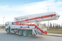 China Hydraulic Oil Cooling Cement Pump Truck Germany HBC Remote Control for sale