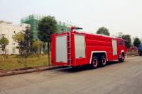 China 14m3 Water Tank Fire Fighting Trucks , Sinotruk Howo Fire Engine Truck Euro II Engine Red Color for sale