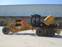 China Small Motor Graders , GR215 Blade Grader With Weichai Engine And Zf Gearbox for sale