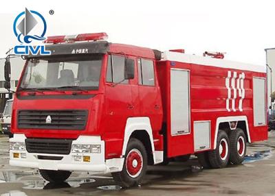 China 14m3 Water Tank Fire Fighting Trucks , Sinotruk Howo Fire Engine Truck Euro II Engine Red Color for sale