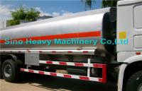 China Sinotruk Howo Oil Tank Truck 6x4 22000l , Loading Fuel , Oil , Diesel Tanker Truck for sale