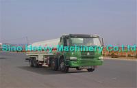China SINOTRUK HOWO 8x4 38000L Oil Tanker Truck with 400L Fuel Tank , 380 Horsepower for sale