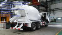 China 10tires Concrete Mixing Equipment truck of Sinotruk HOWO7 Concrete Mixer Truck with HW15710 gearbox and 8cbm tanker for sale