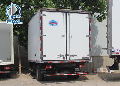 China Sinotruk 3 - 7 Ton Carrier Refrigerated Truck / Cooler Van For Fresh Vegetable And Milk for sale