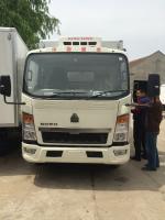 China Sinotruk 3 - 7 Ton Carrier Refrigerated Truck / Cooler Van For Fresh Vegetable And Milk for sale