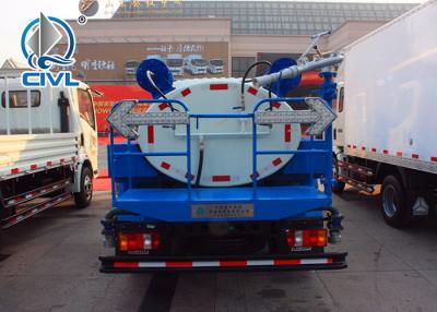China Sinotruck 4x2 light serial Water Tanker Truck 4.5M3 CUMMINS ENGINE Steering Wheel,green color for sale