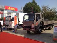 China New Sinotruck 4 X 2 Light  Duty Commercial Trucks Loading 8 Ton Cargo truck for sale