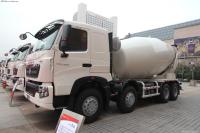 China 13 CBM Concrete Mixer Trucks of Sinotruck 8x4 Driving Casting Steel Made Tank for sale