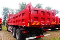 China Left Hand Driving 8X4 Tipper Truck SINOTRUCK HOWO ZZ3317N4267A 50 - 60T Dump Truck for sale