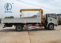 China 3.2 Tonne Crane Truck With 4x2 Light Truck Chassis Engine 130hp for sale