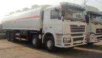 China White HOWO 2300L Tank Trailer Trucks , 42 m³ Diesel Semi Trailer Truck for sale